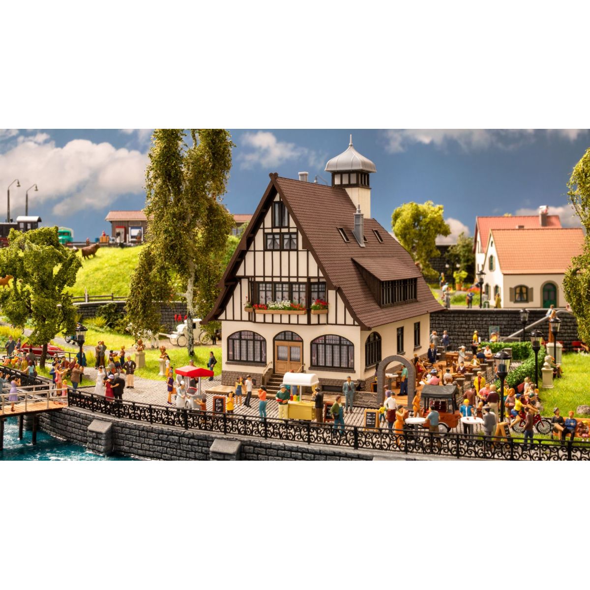 Noch 66401 Fogadó sörkerttel